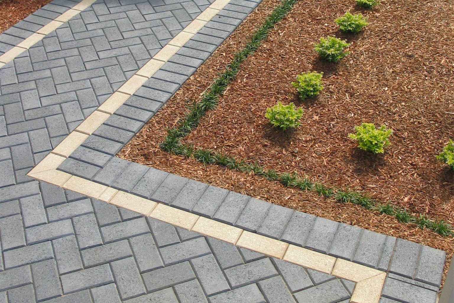 Garden Edging - Richers Bricks and Pavers
